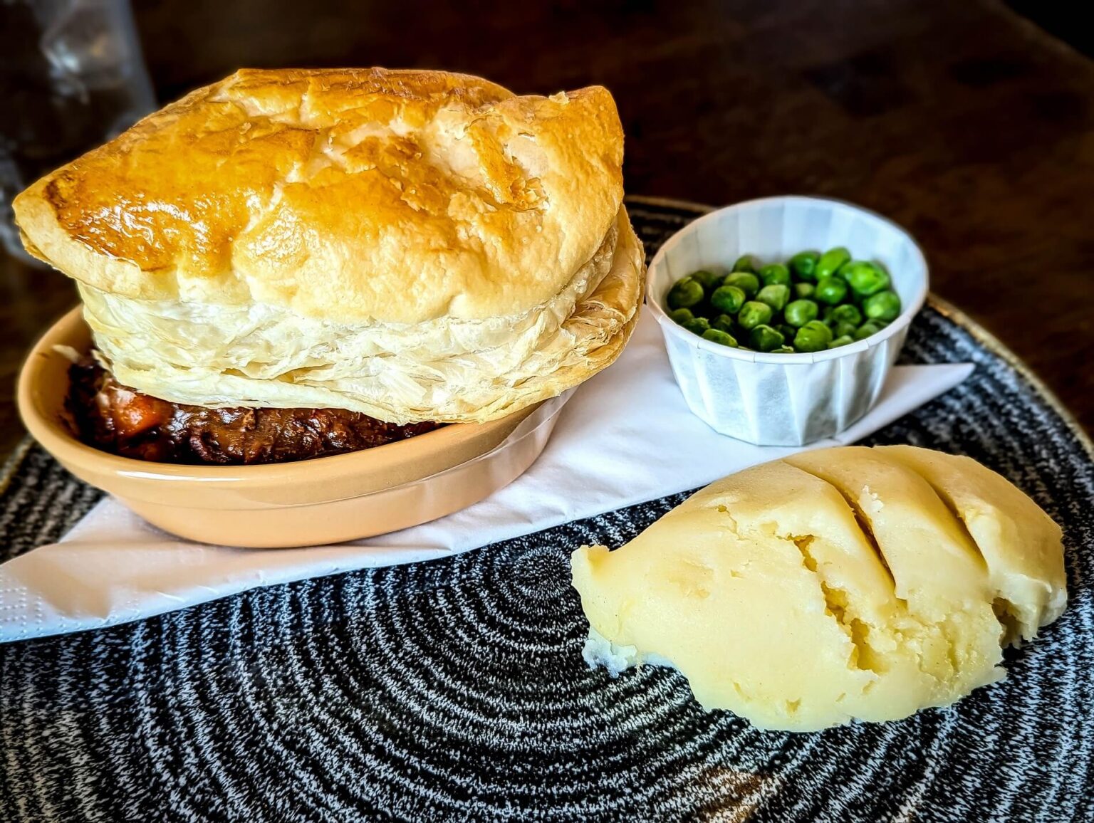 What to Eat in Ireland: Must-Try Irish Dishes, Drinks & Snacks ...